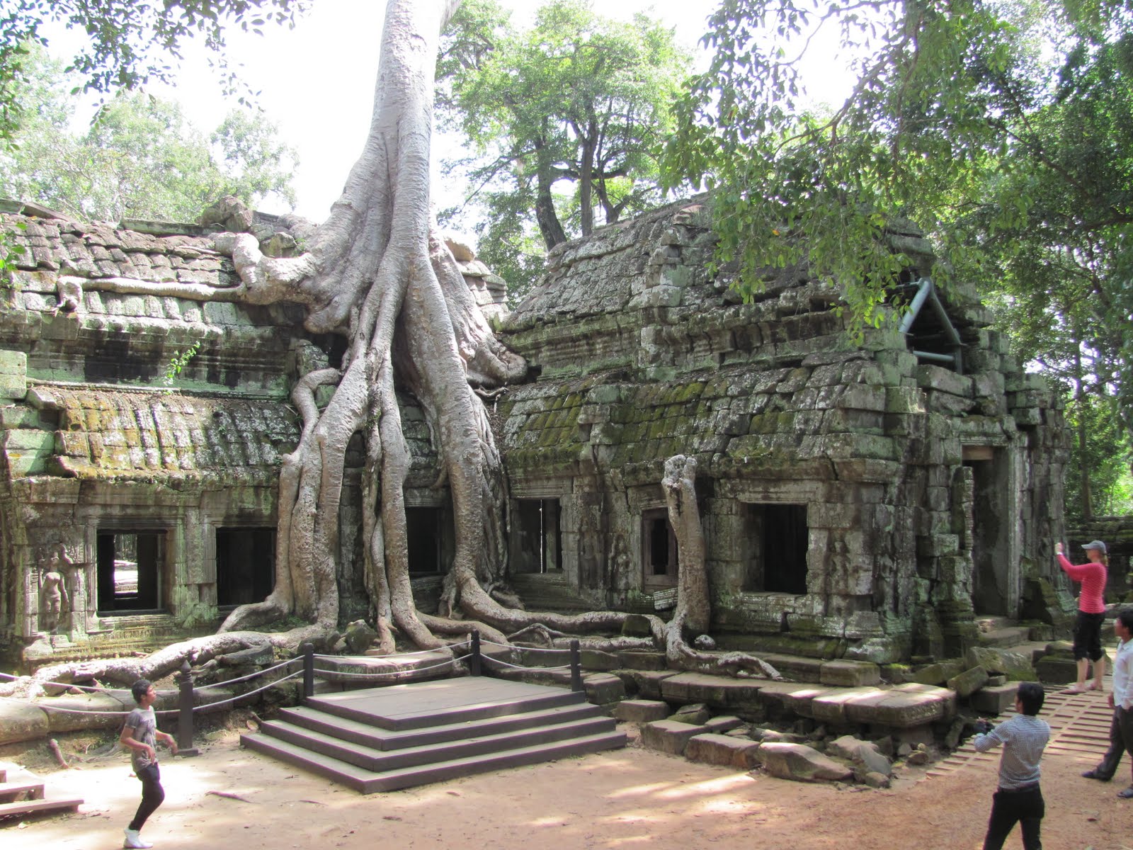 Mark McGinley's Fulbright in Malaysia: Ta Phron