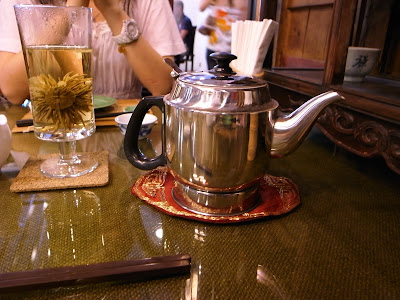 SHiRLEY SEES: Hong Kong-Lock Cha Tea House