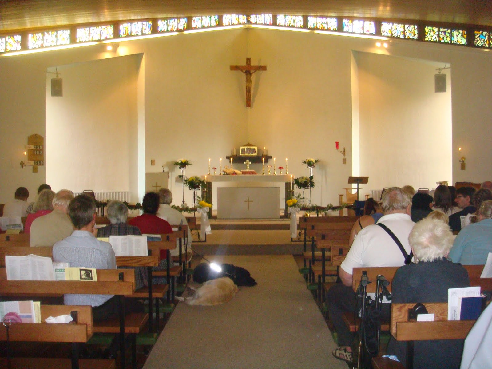 DENBIGH CATHOLIC CHURCH: First Holy Communion Mass - the Big Day