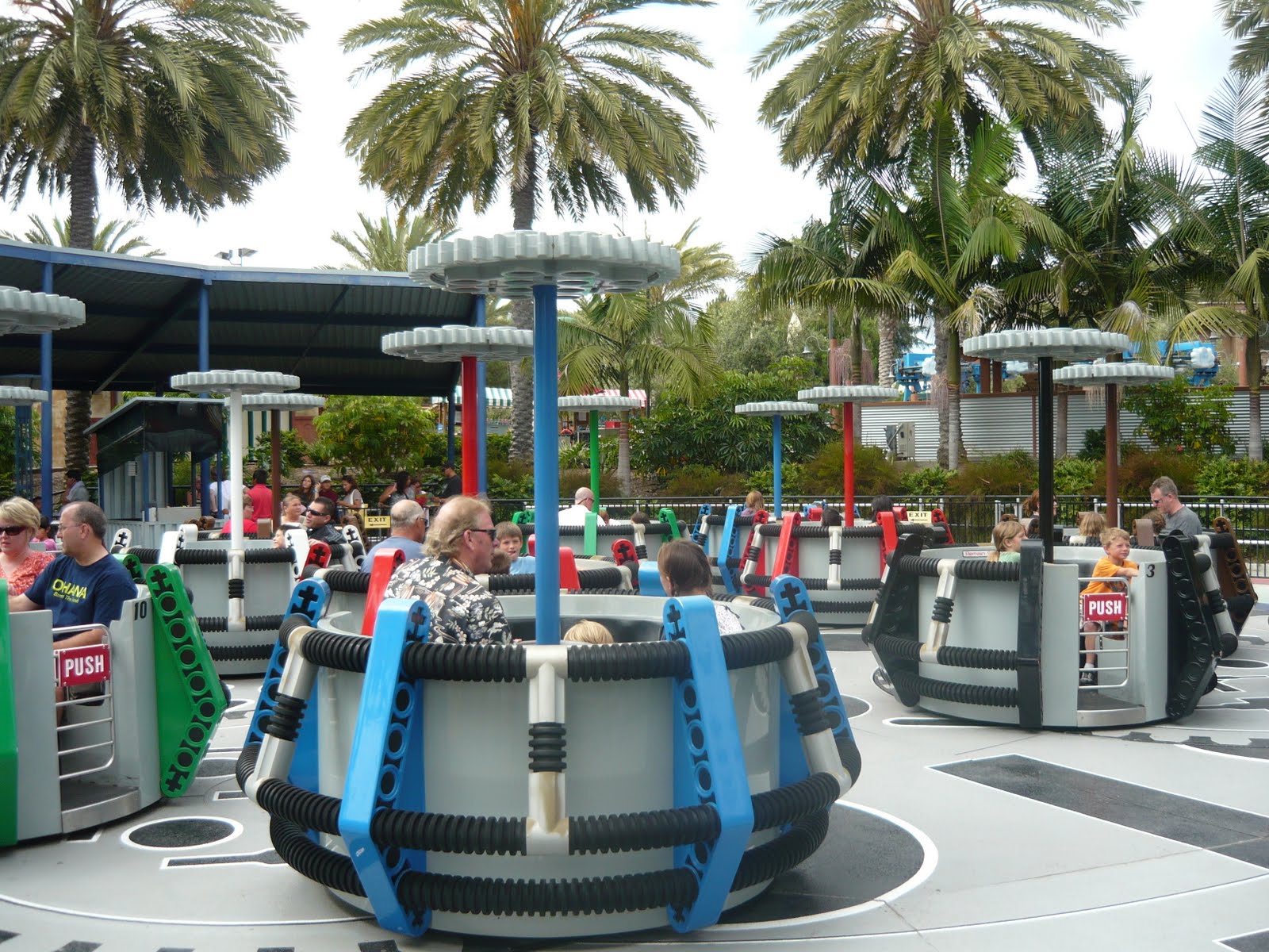 The Browns are off to America: An Awesome Day at Legoland in San Diego...