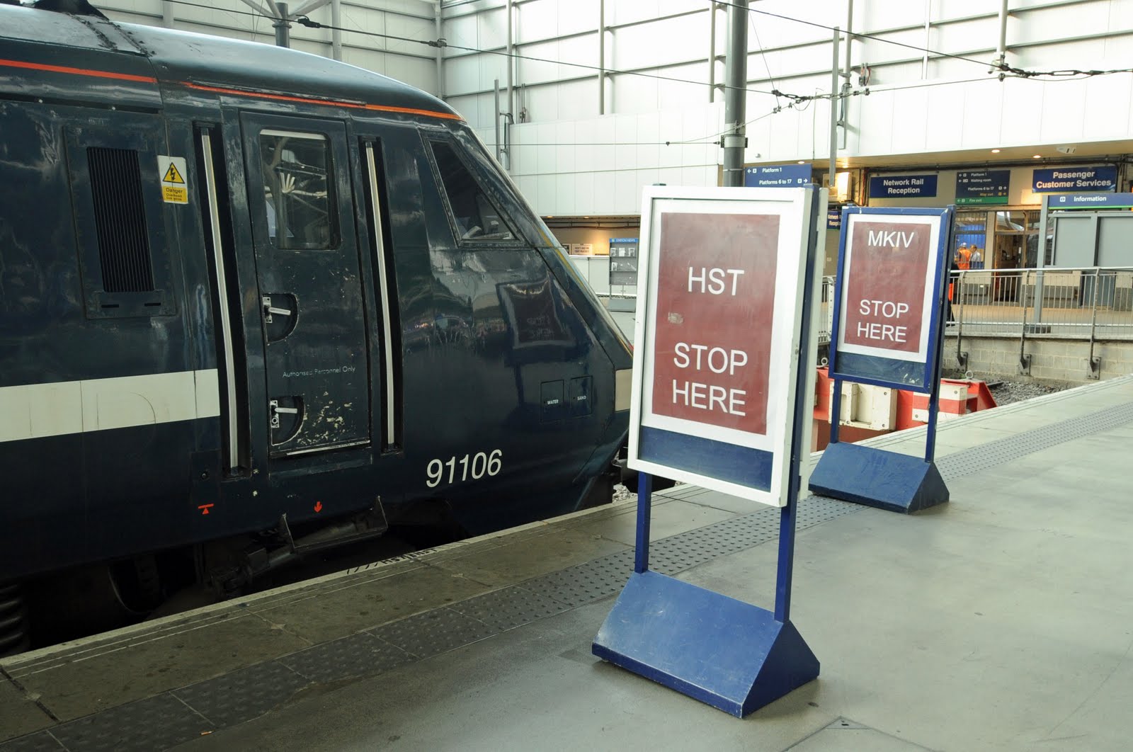 Railway Eye - the railway blog: Pointless Signs - Leeds City Station