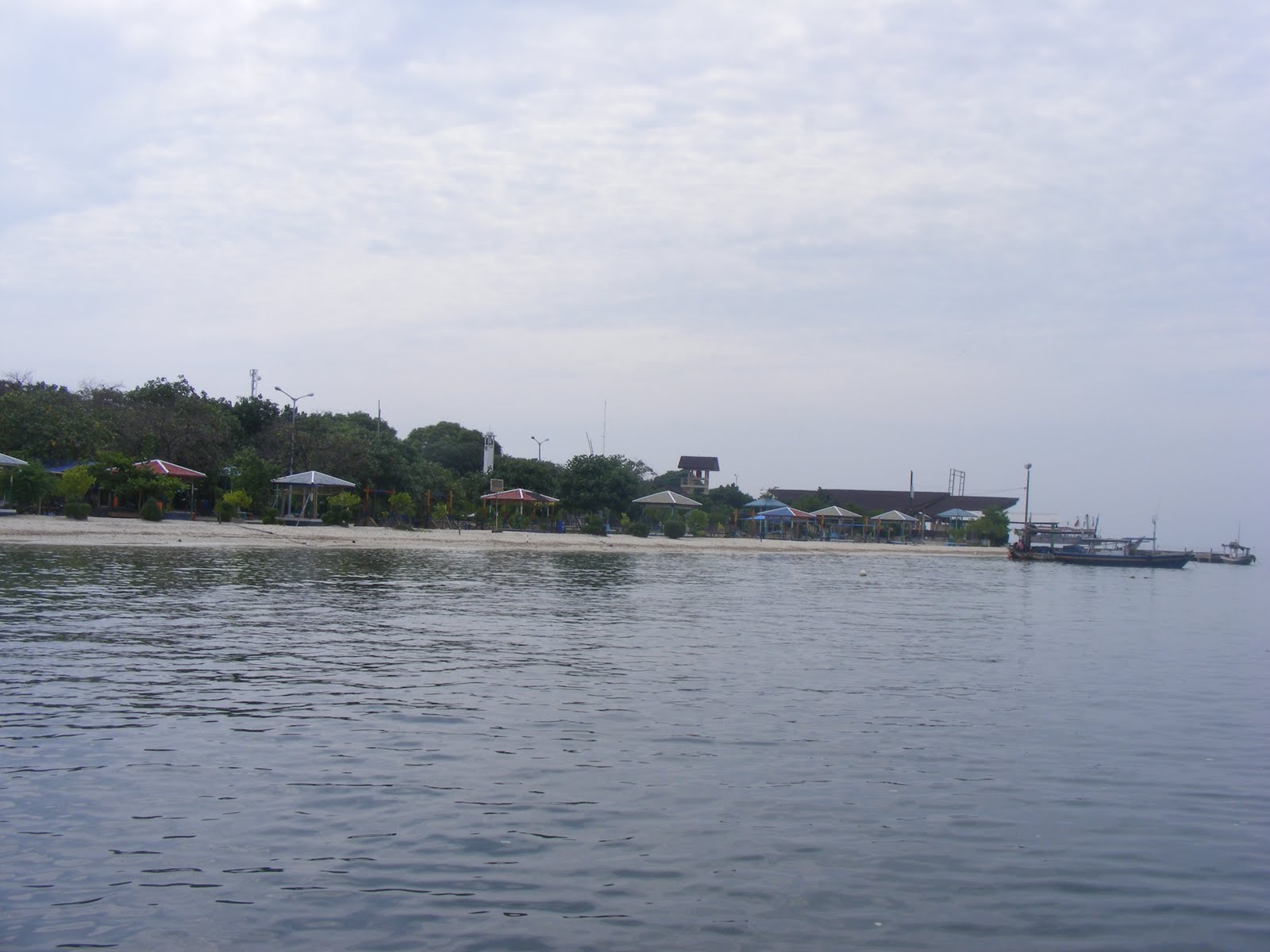 Pulau Untung Jawa Tour: Pulau Untung Jawa - Kampung wisata pantai P.1000