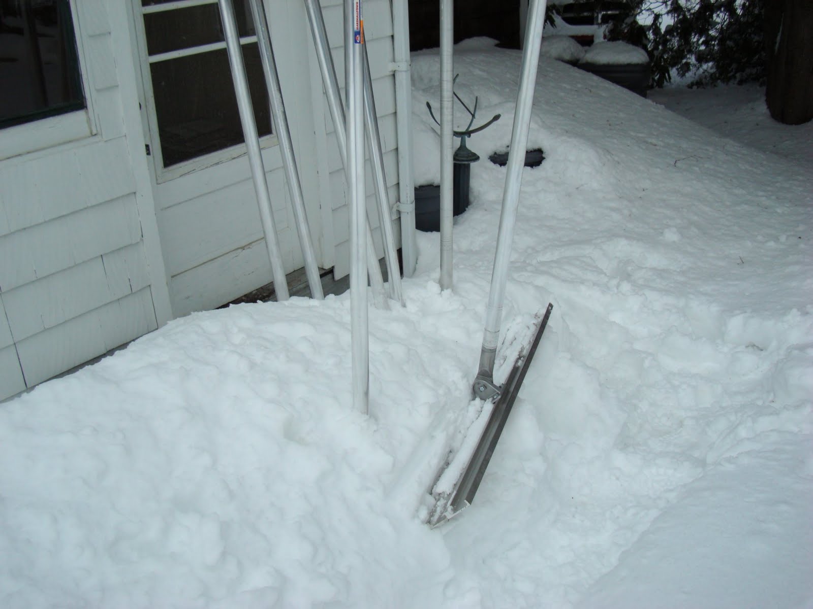 Hawkins House: Snow Screed...Or, How To Float A Big Fluffy Slab