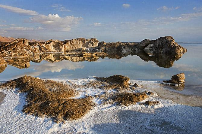 Keindahan dari pelbagai sudut pandangan di Laut Mati [29 Gamba]