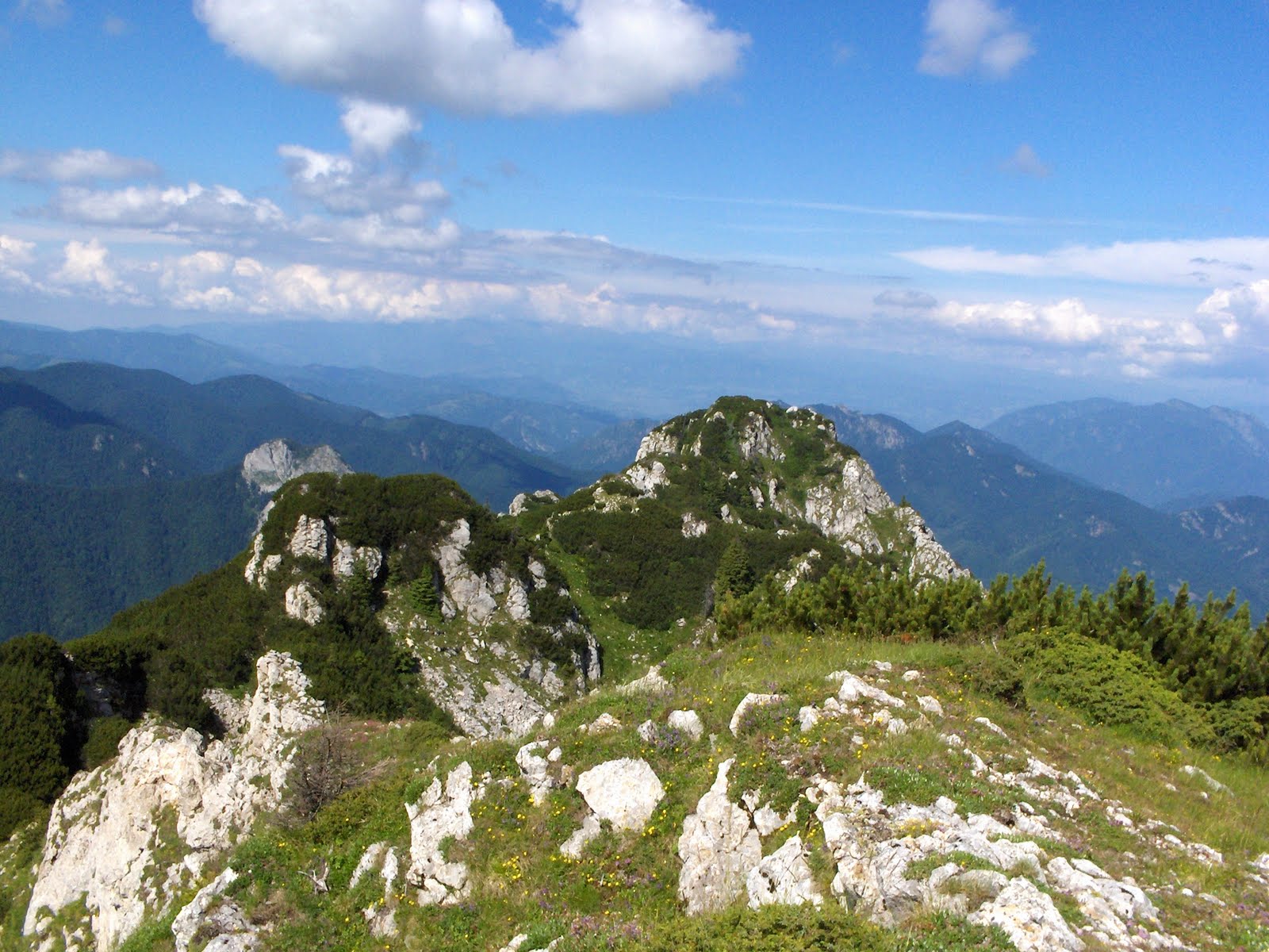 AVENTURI DIN MUNTII PATRIEI: Creasta Buila Vanturarita si Cheile Cheii