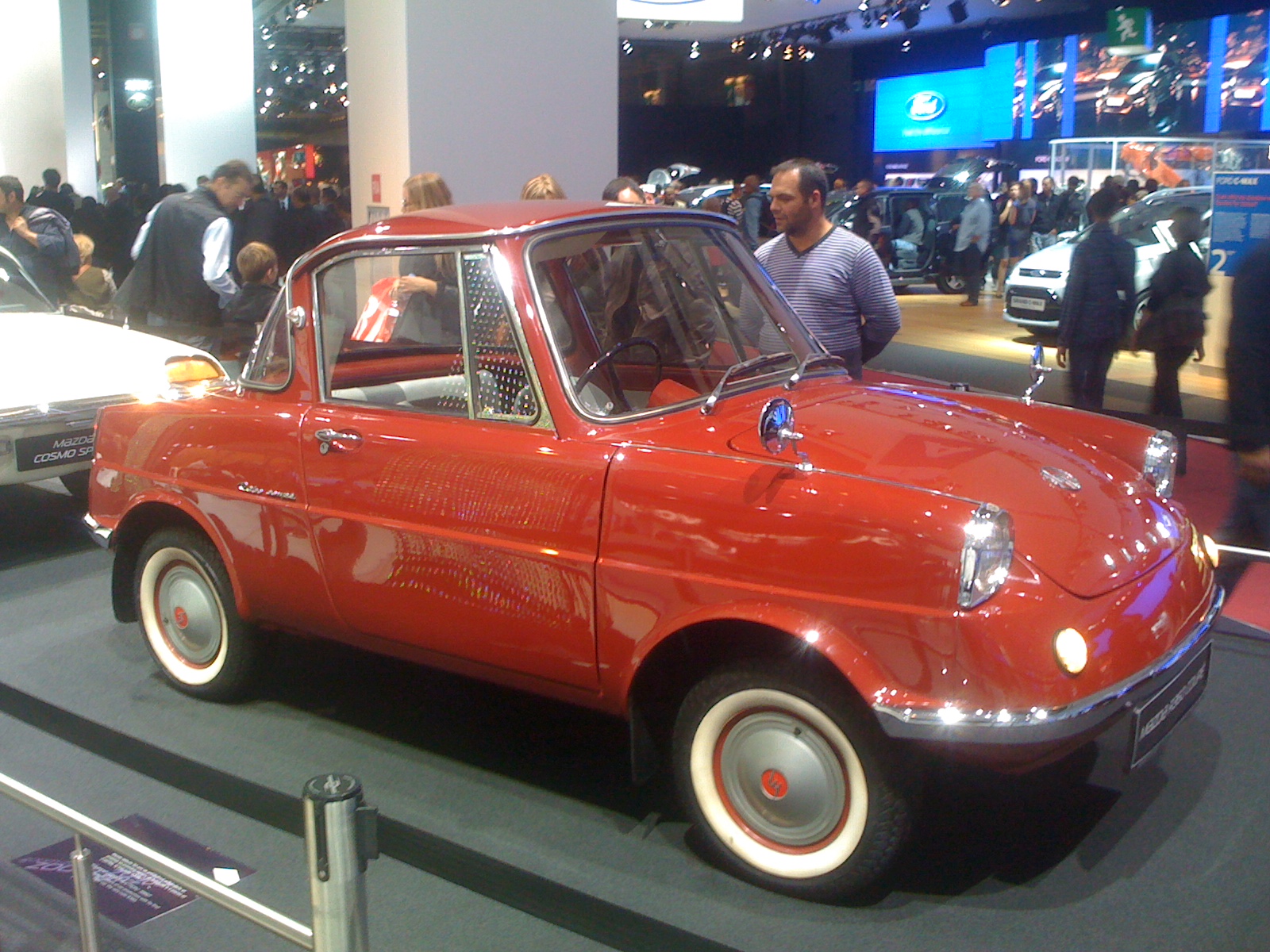Authomobilia: Mazda R360 Coupe - Paris, France
