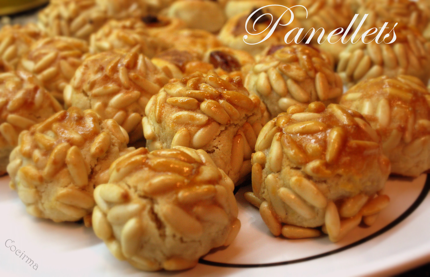 Recetas a mano: * Panellets de piñones: