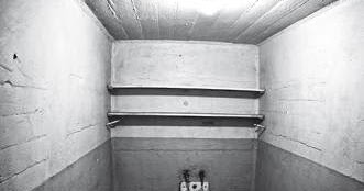 Bondtehond bij het liquidatieproces: Achter tralies - De rauwe werkelijkheid van het echte ...