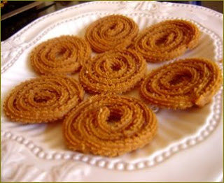 India Food Recipes, Indian Cuisine, Pure Veg Recipe: Chakli - Made from ...