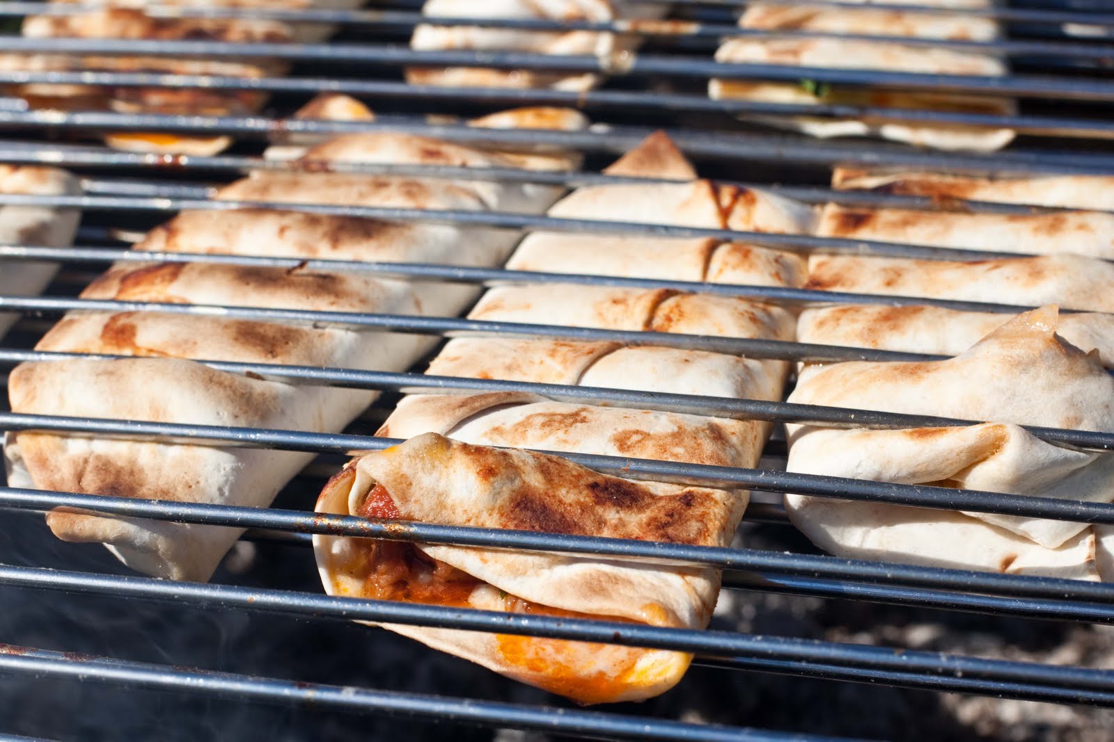 niam niammm...: Grilintos tortilijos / pirmosios Joninės pagal Joną