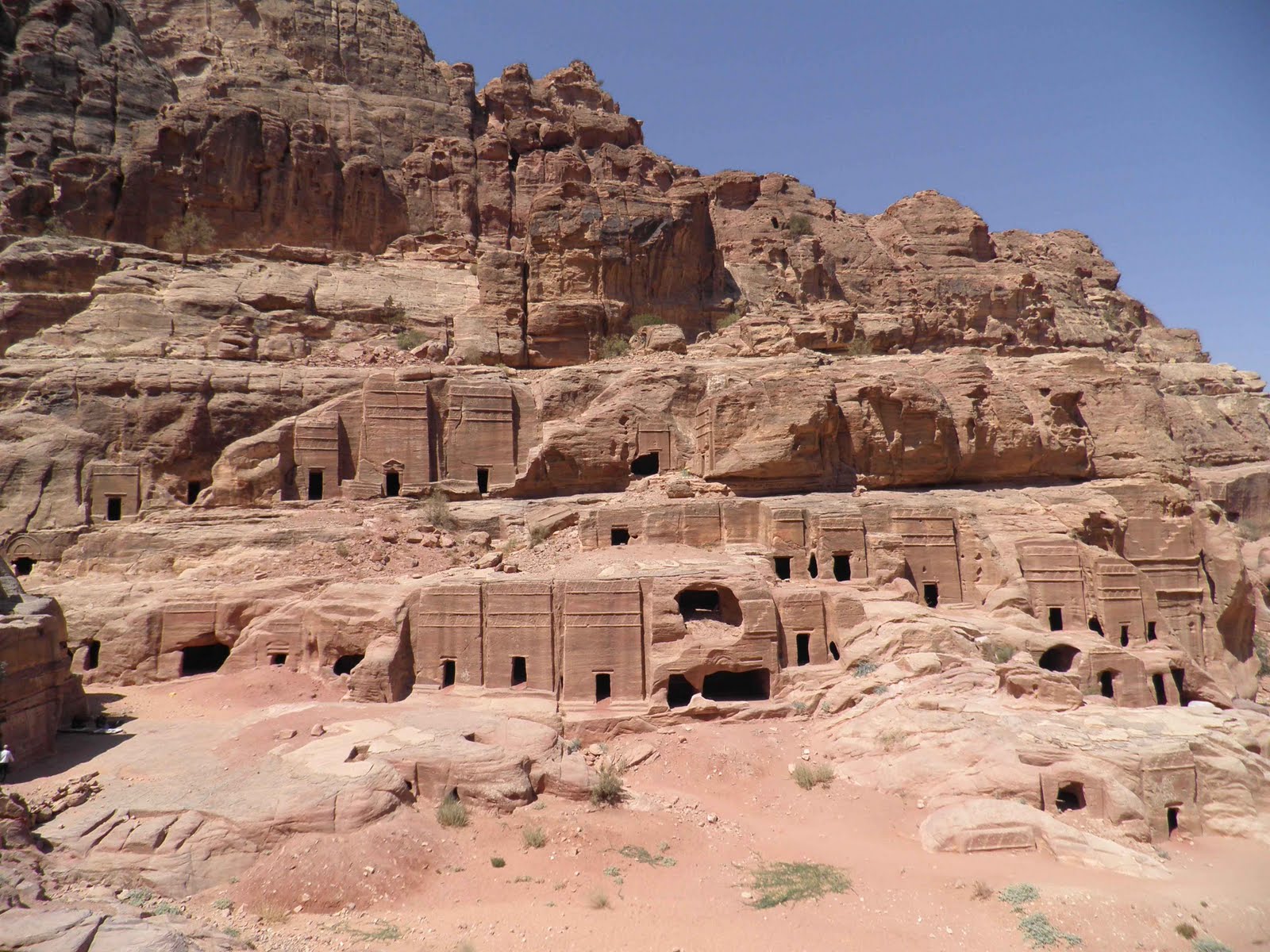 El arte de vivir en un mundo postmoderno: Petra, la Ciudad Rosa de los ...