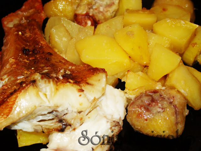 Sónia Meirinho: Red fish assado no forno com batatas e castanhas
