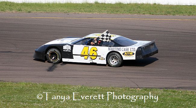 republik cinta studio: nicole johnson monster truck