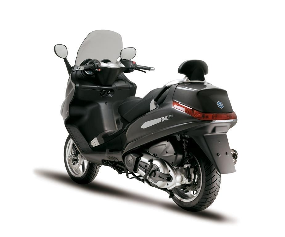 Piaggio X Evo 400