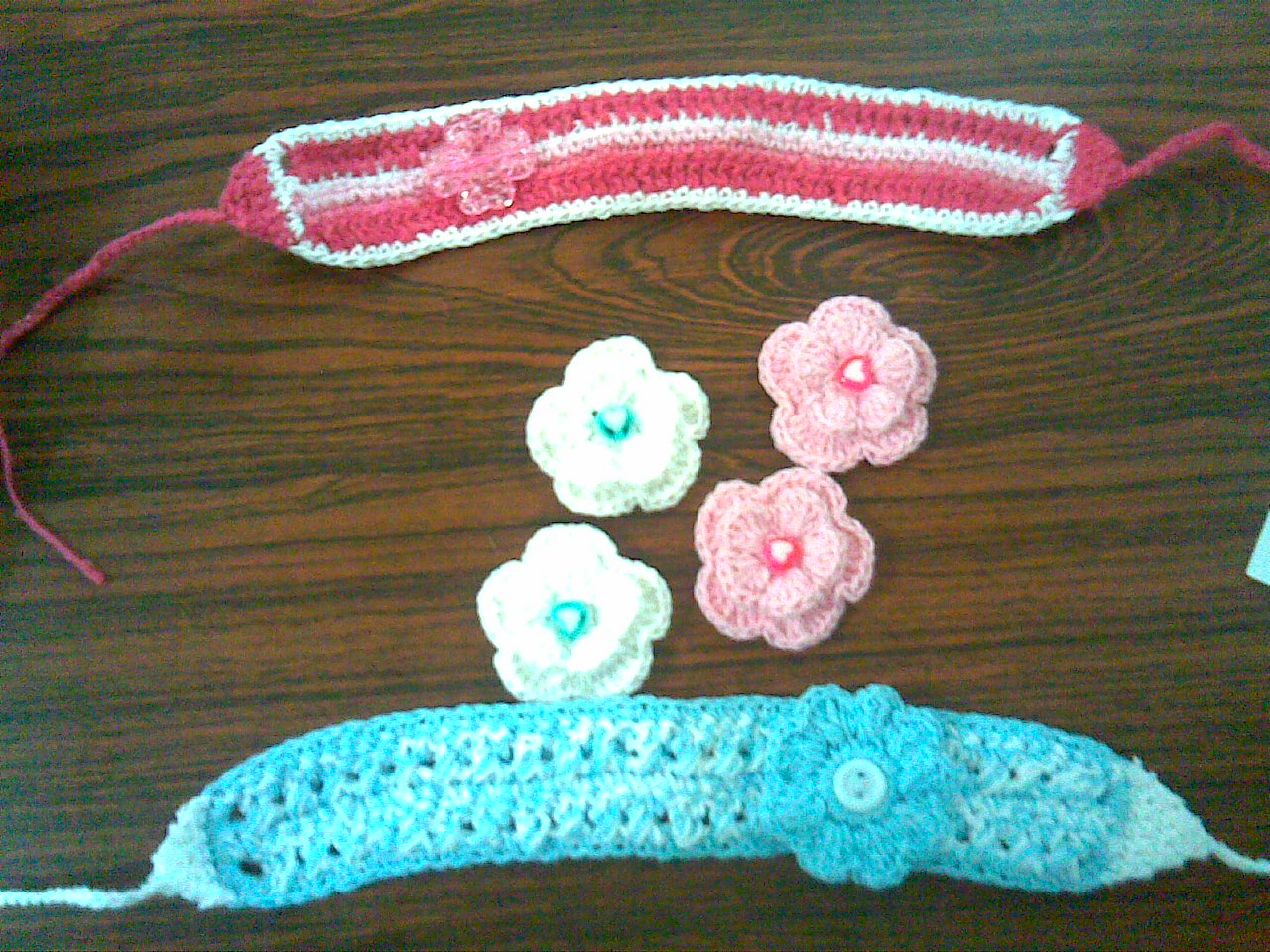 CLUB VENEZUELA ARTESANAL: CINTILLOS Y FLORES