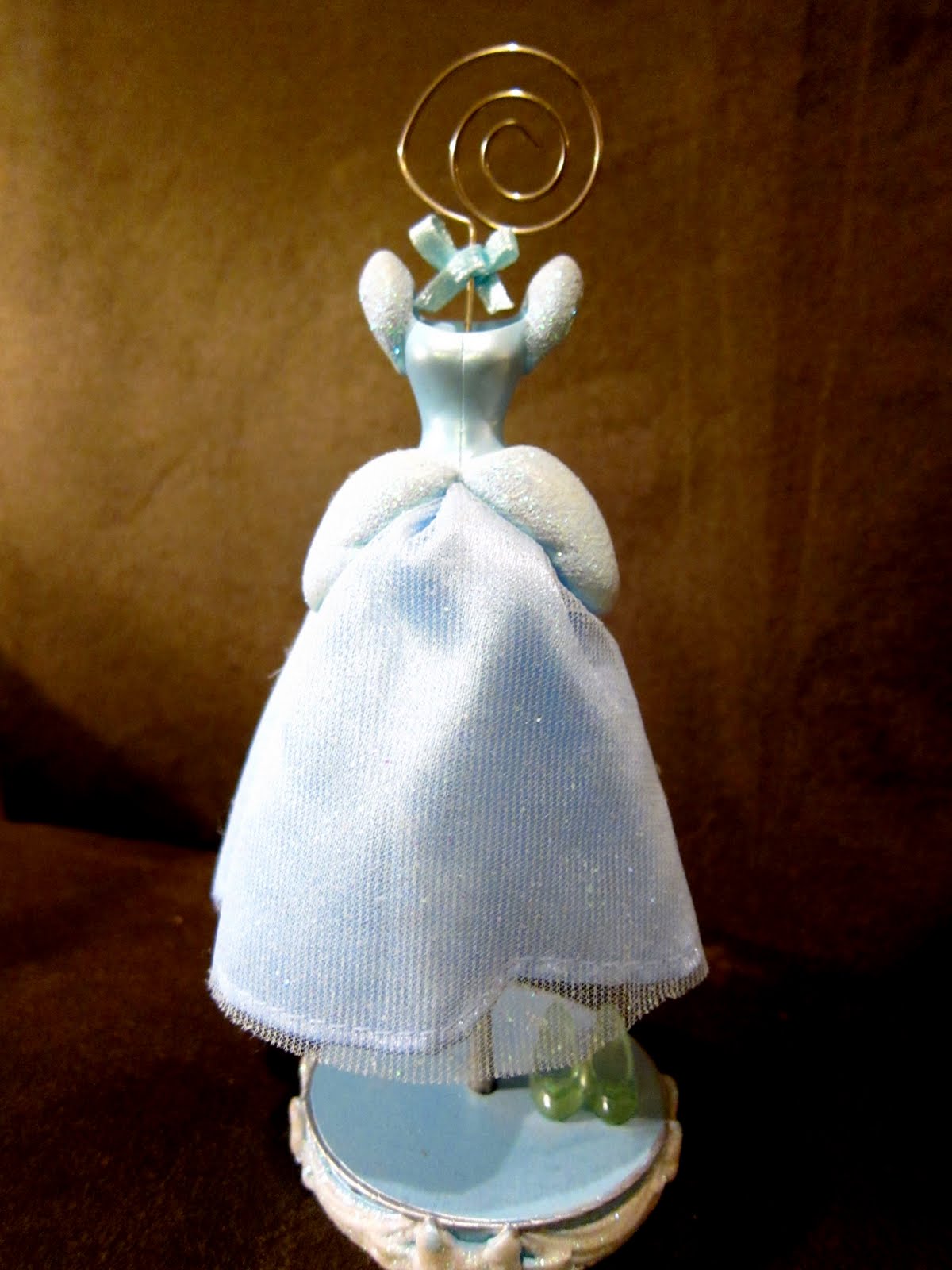 Cutetastic Disney Finds: Cinderella Photo Stand