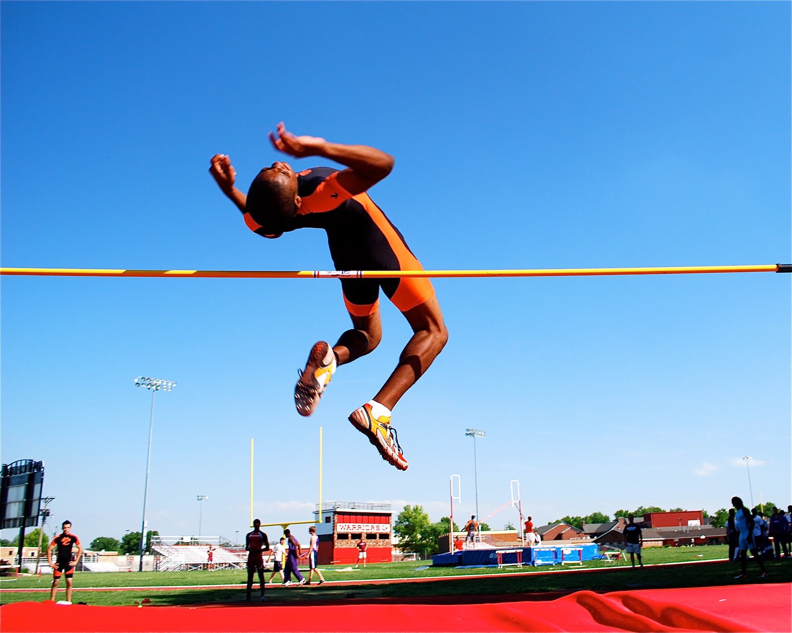 Photo of the Day: Freshmen, sophomores compete at Granite City Relays ...
