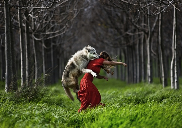 Little Red Riding Hood and Wolf dalam Kehidupan Nyata | chillinaris