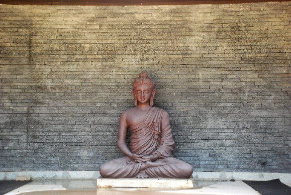 Pyramid Valley – The Largest Meditation Center | Amazing Things