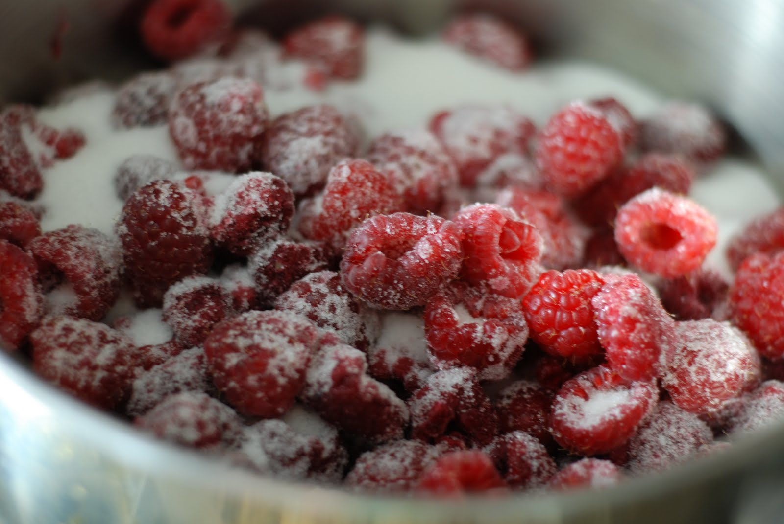 Dizzy Girl Bakes: Raspberry cordial