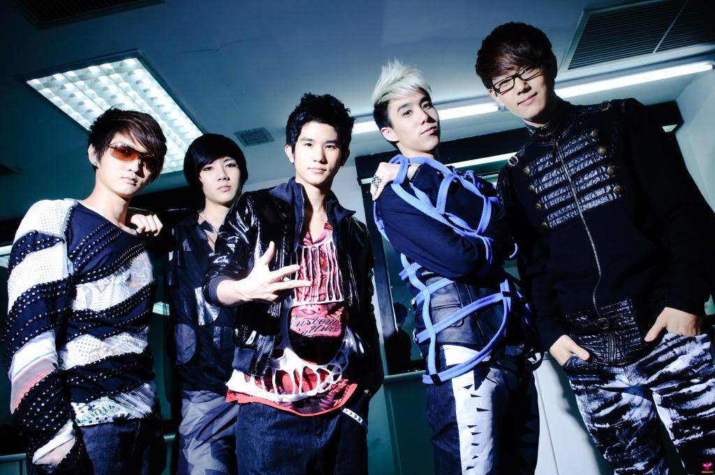 MIDUHYO KJMUSIC-DBSK/SUJU: K-OTIC