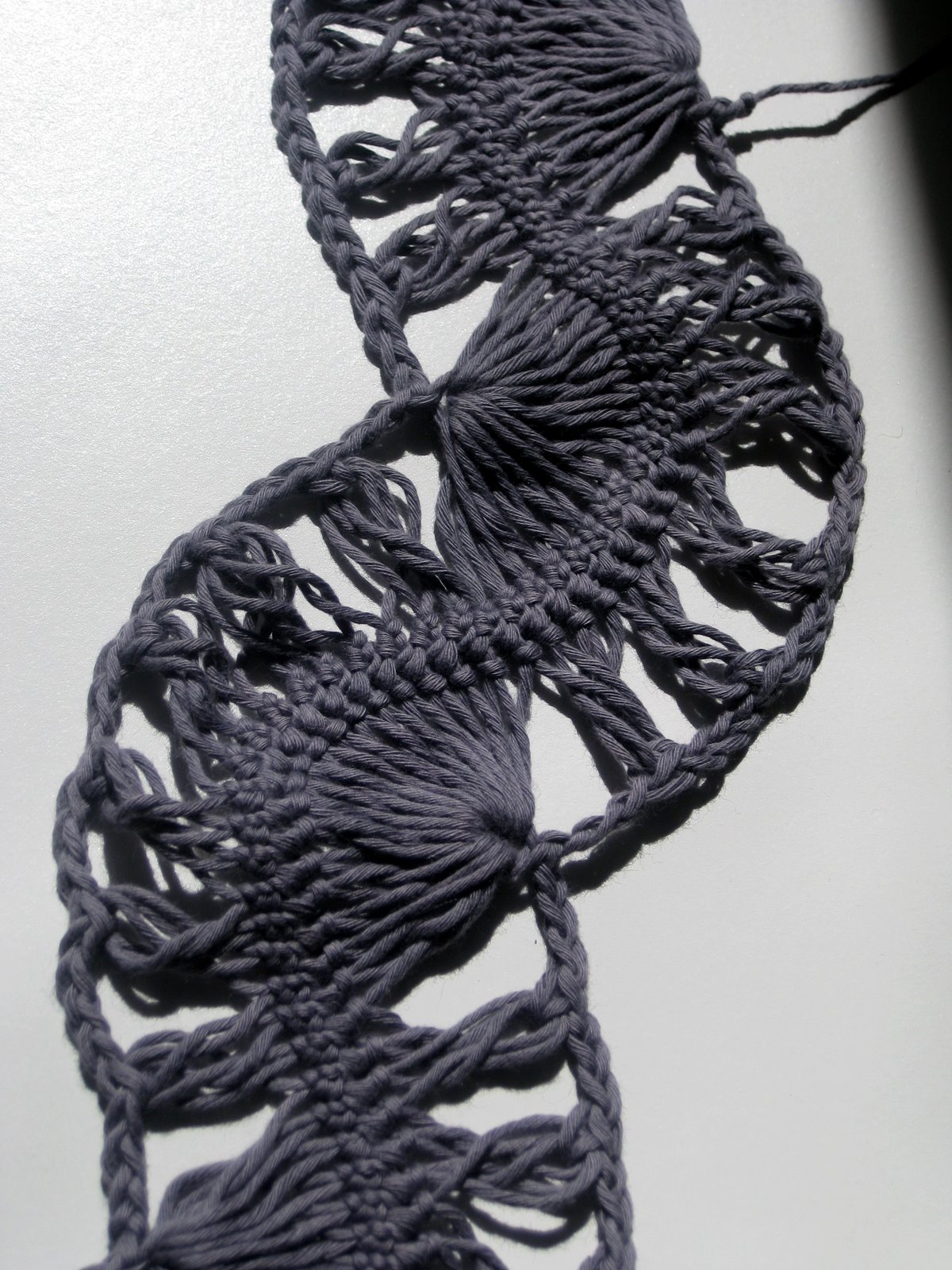 Filo - threads and wire: Curvy Crochet