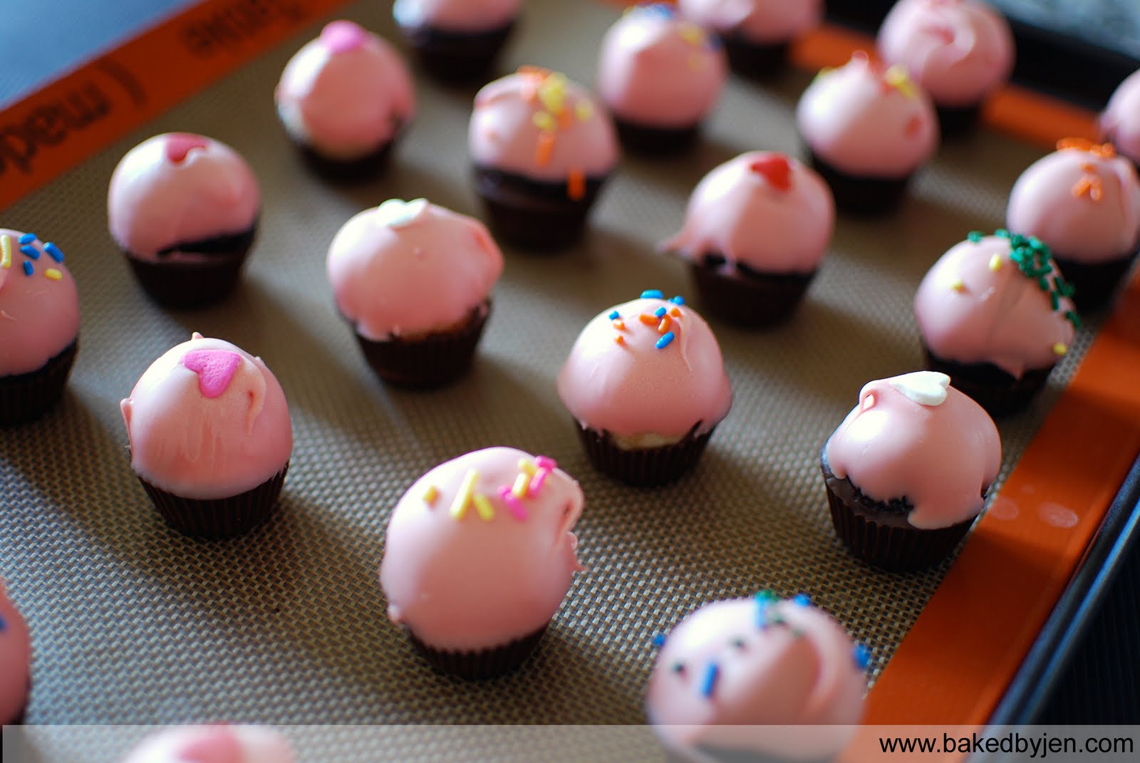 Baked by Jen: Cupcake Bites