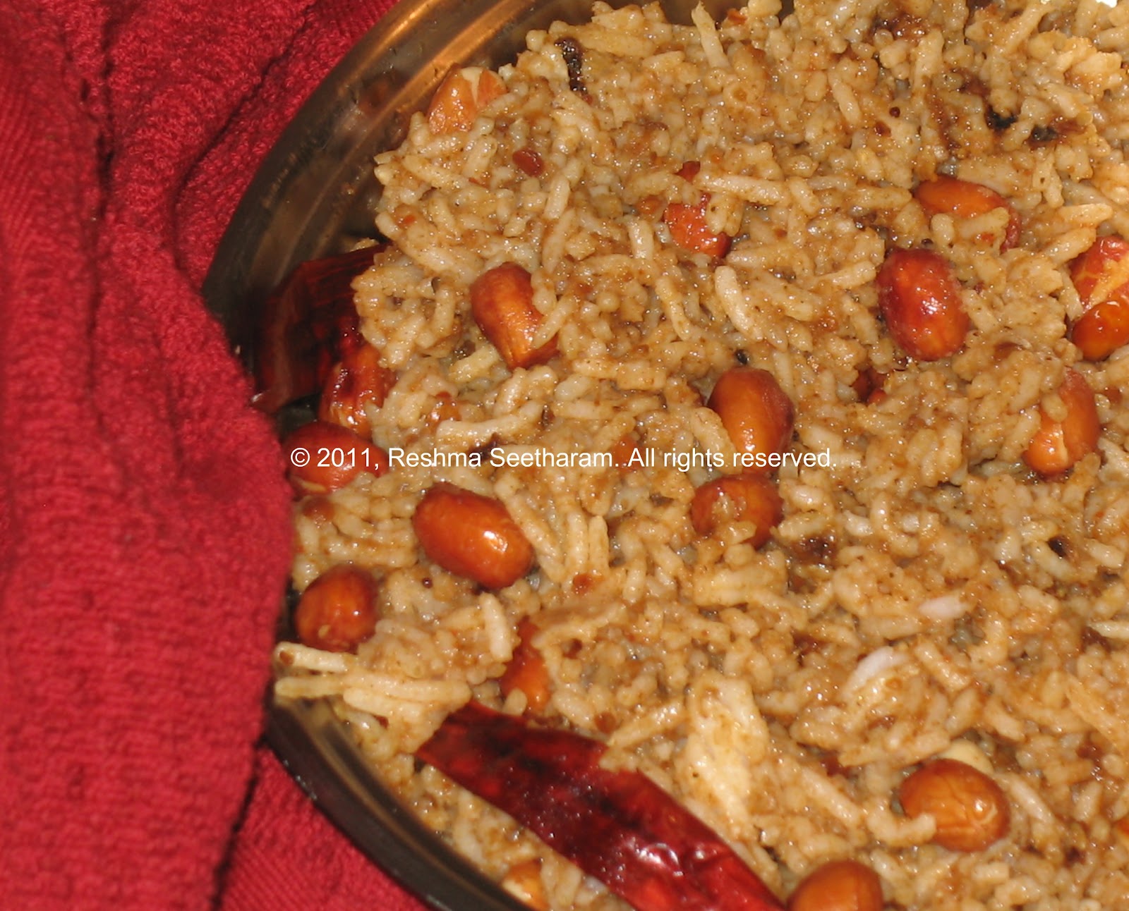Puliyogare / Tamarind rice
