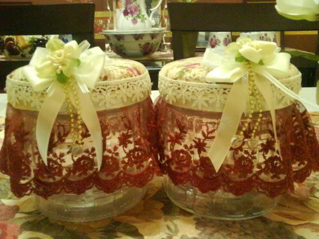 Gubahan Hantaran: Balang Biskut Raya 2010