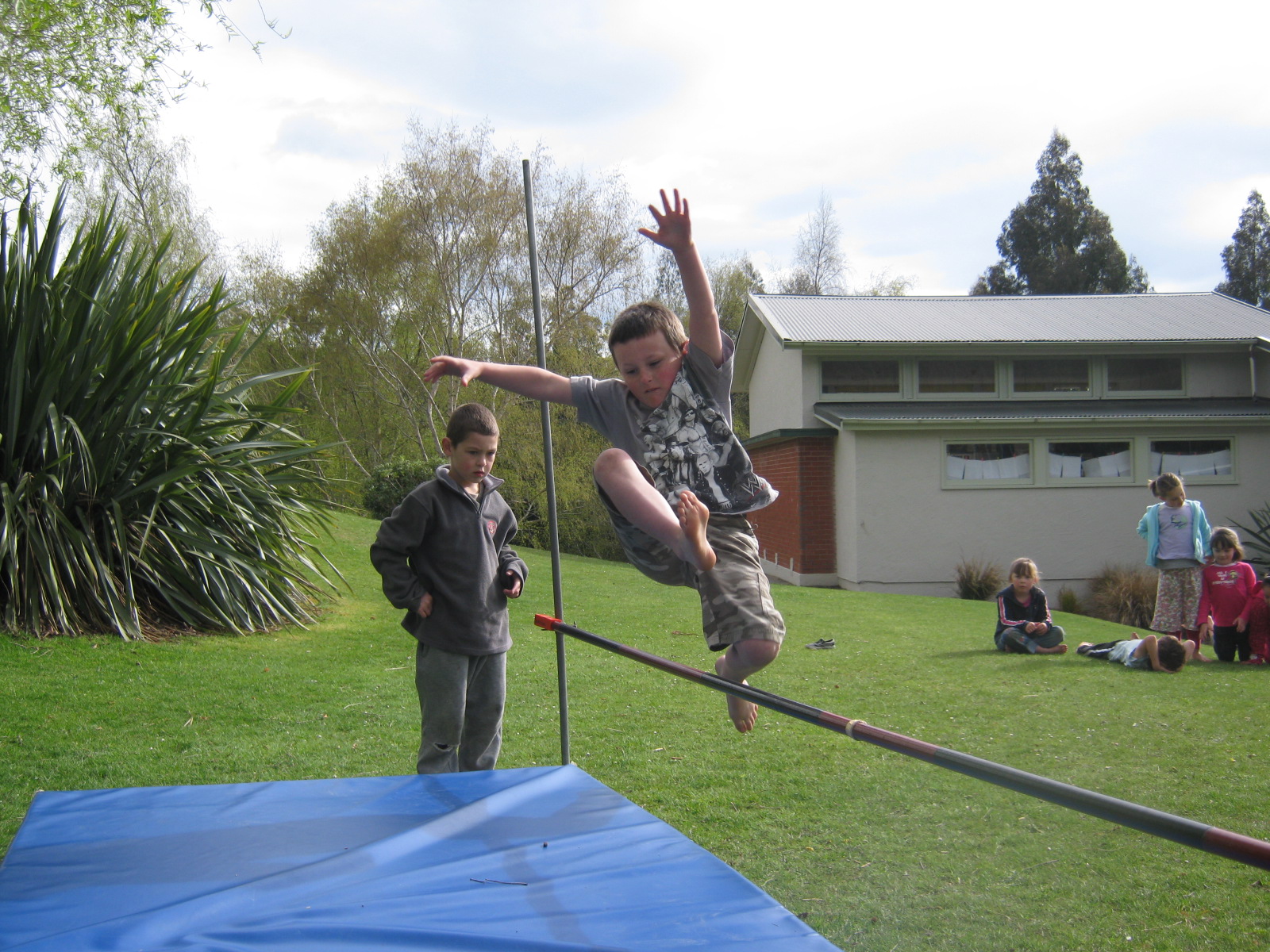 Fantastic Room Four: high jump