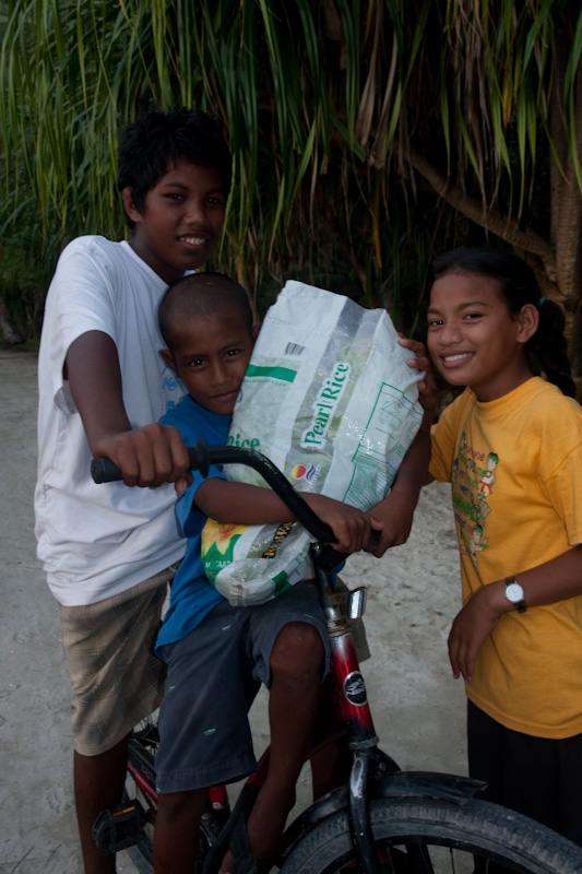 Cherokee: The Boat, The Blog: Random Pictures from Jeh