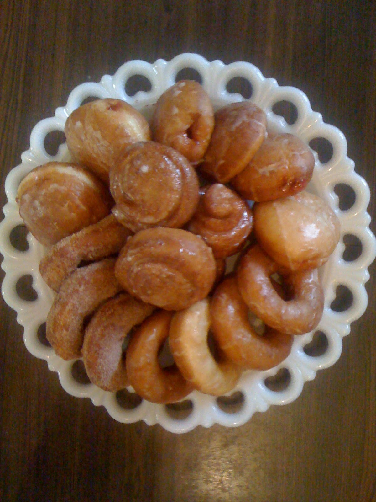 bipolar baking: mmmm Donuts