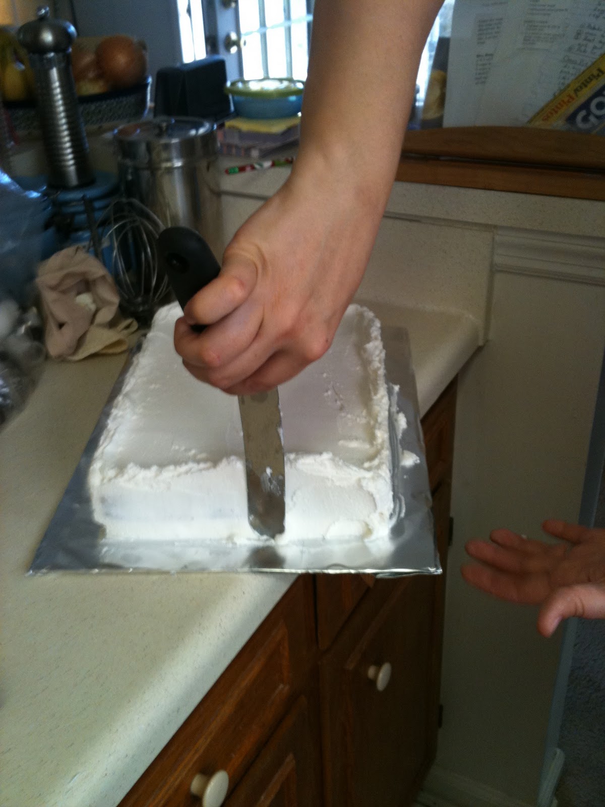 bipolar baking: Follow Through: How to Ice a Sheet Cake
