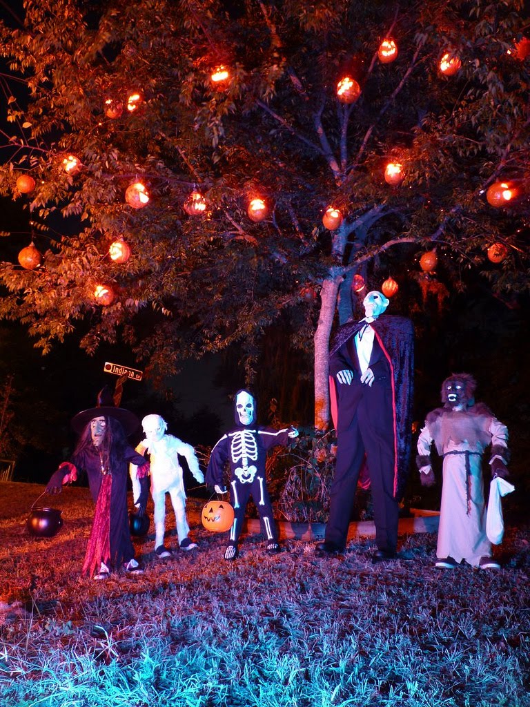 PUMPKINROT.COM: The Blog: The Halloween Tree