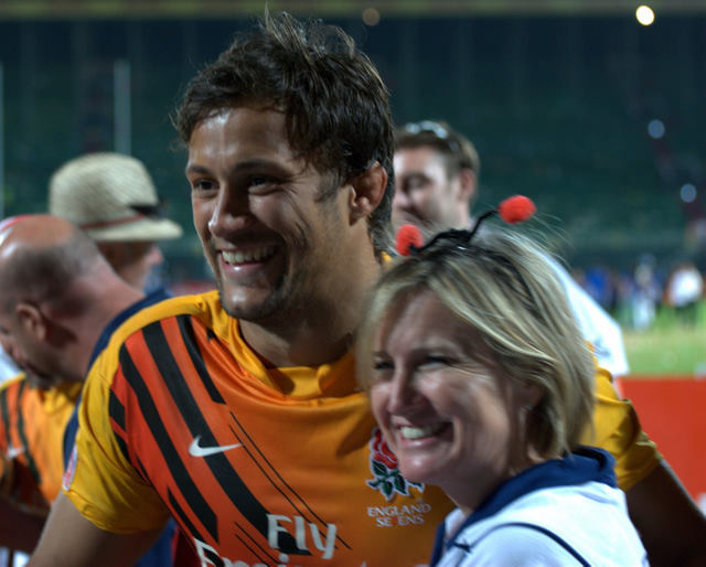 Just Keep Writing and Other Thoughts...: Dubai Rugby 7s - Saturday Fun ...