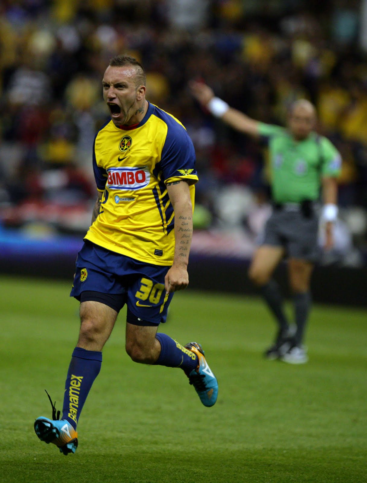 SANTIAGO CHAPARRO LOZADA: MATIAS VUOSO, JUGADOR DEL EQUIPO AMERICA