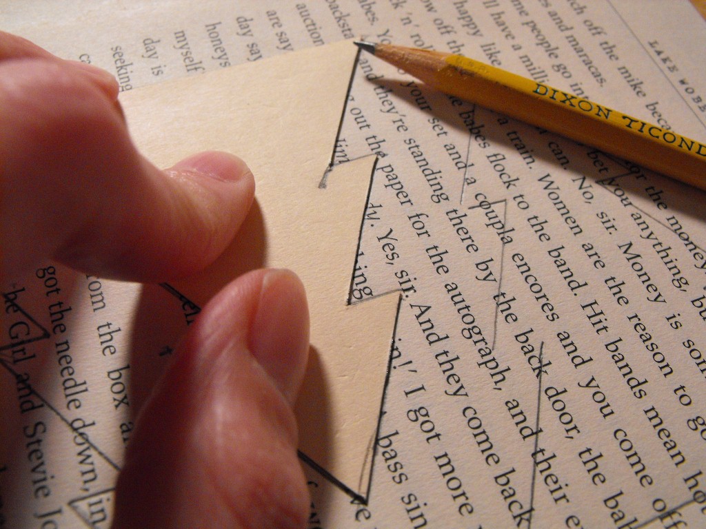 darling petunia: Book Page Ornament Tutorial