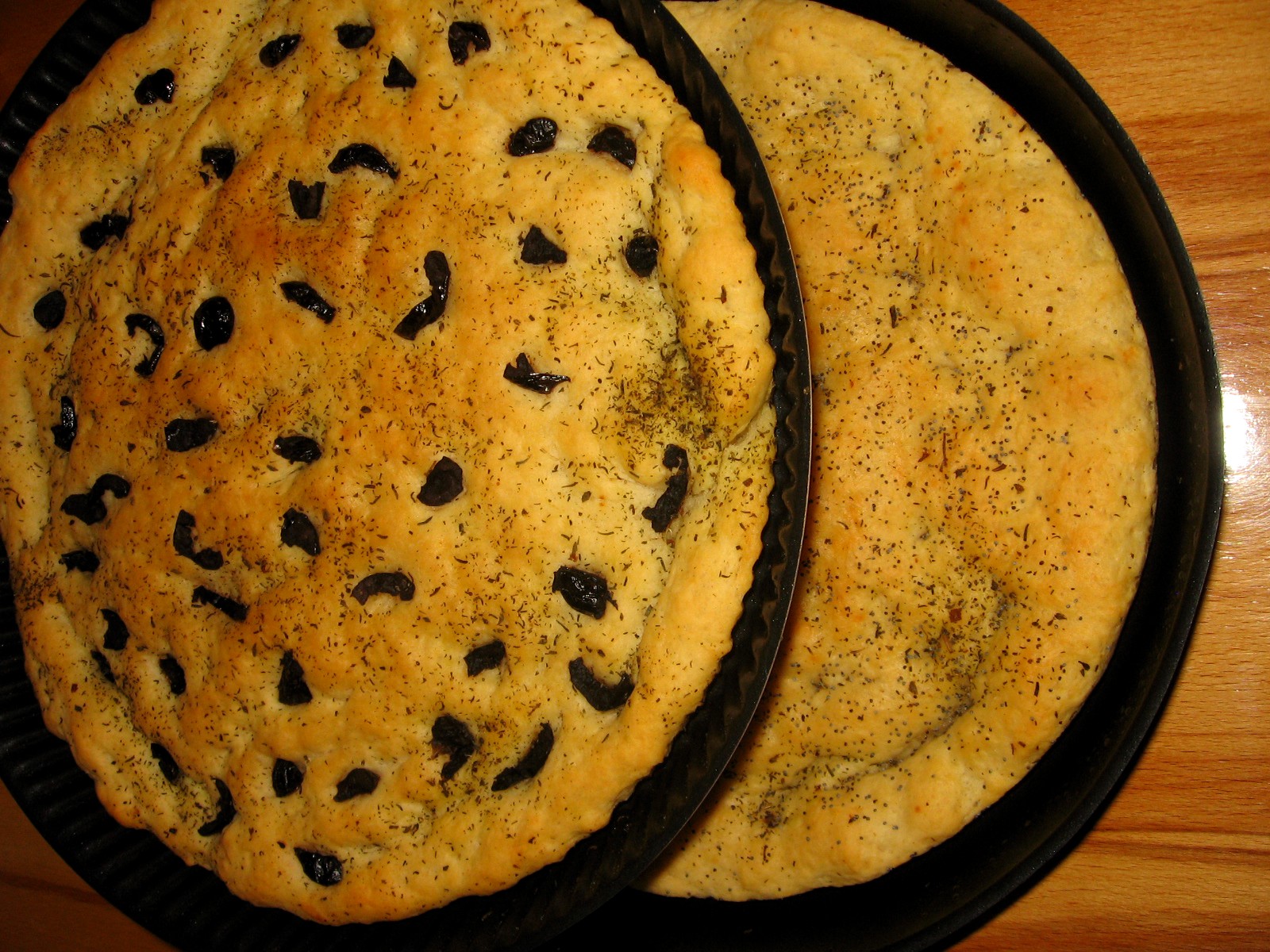 ferro's table: ZEYTİN VE KEKİKLİ FOCACCIA (ALTERNATİF PİDE )