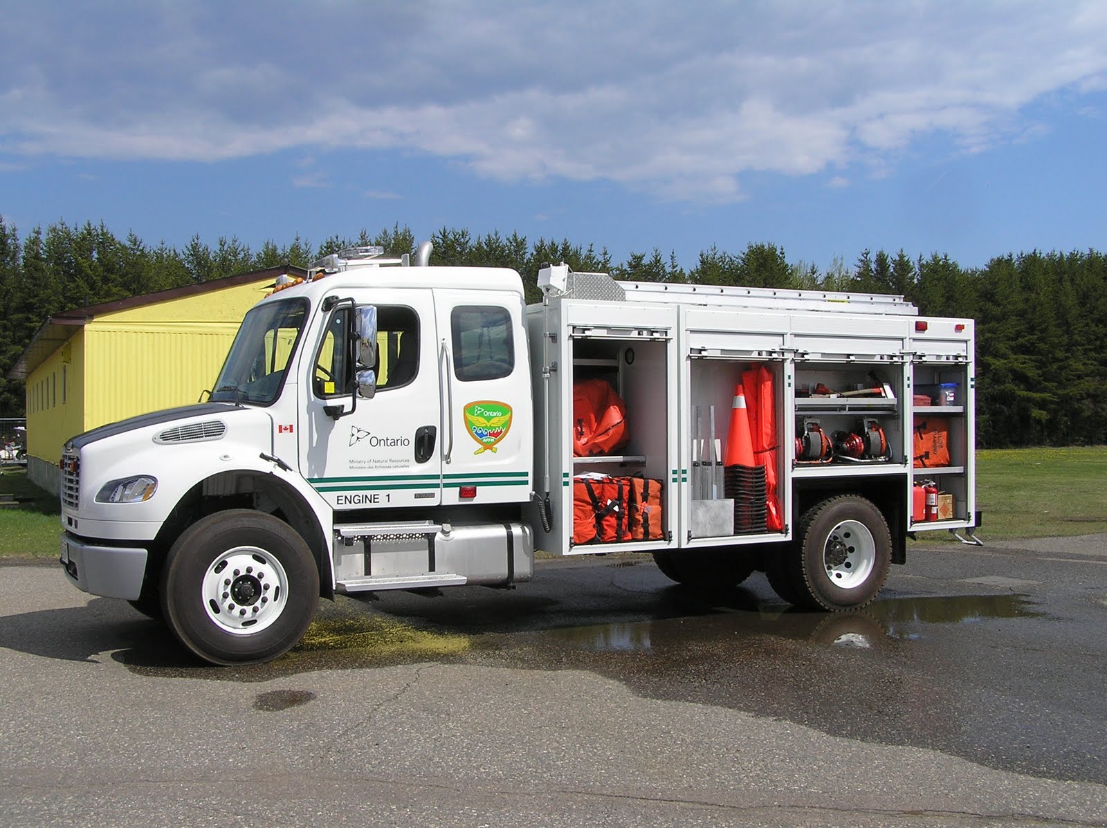 MNR gets new fire truck | 99.9 THE BAY