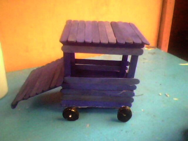 OUR LITTLE CORNERS: Popsicle Stick Toy Train