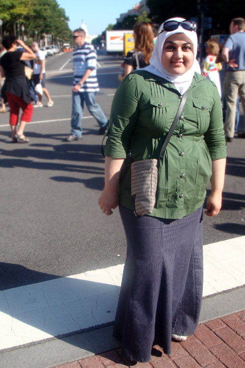 Muslim Women Fashions: Chic Muslim Street Fashion