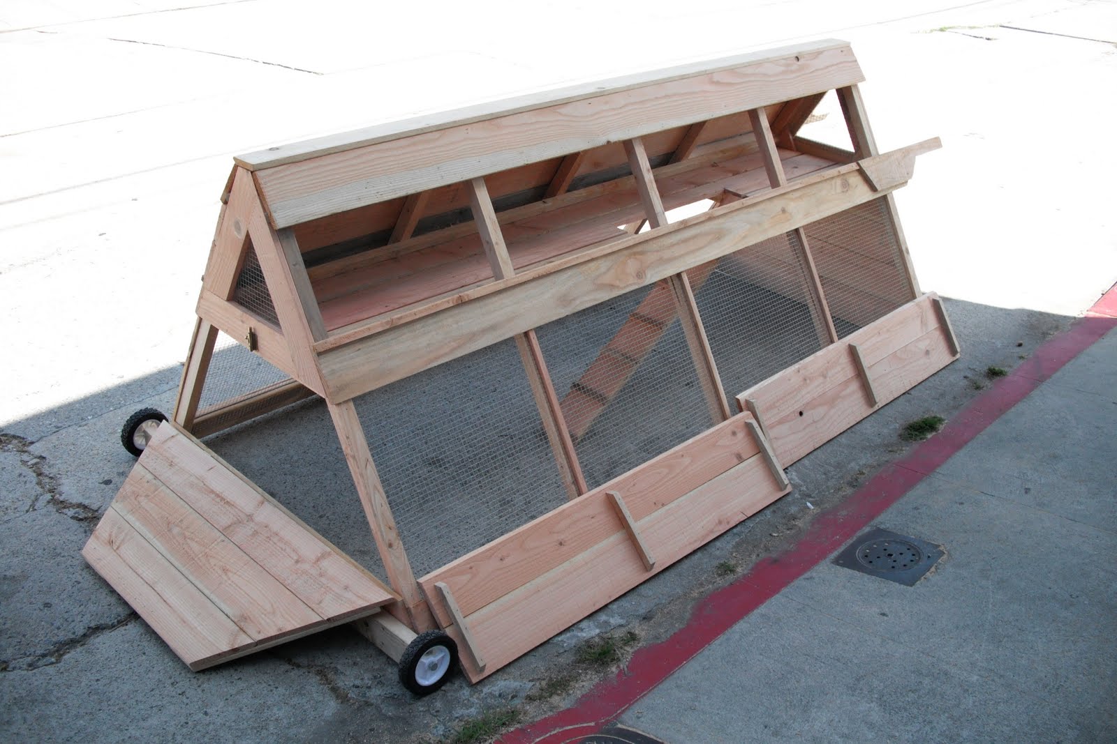 boulder coops and hives: New Chicken Ark Design!