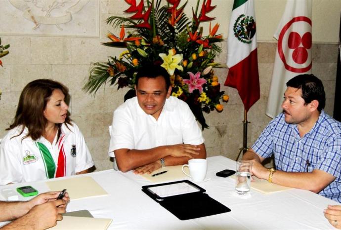 ROLANDO ZAPATA BELLO: RECURSOS FEDERALES PARA MERIDA