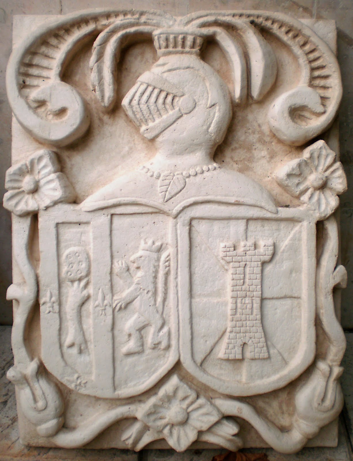 ESCUDOS EN PIEDRA: HERALDICA TALLADA EN ESCUDOS DE PIEDRA