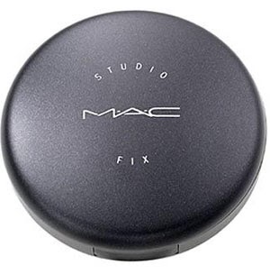 Miss Shopcoholic: Review : MAC Studiofix Powder plus Foundation