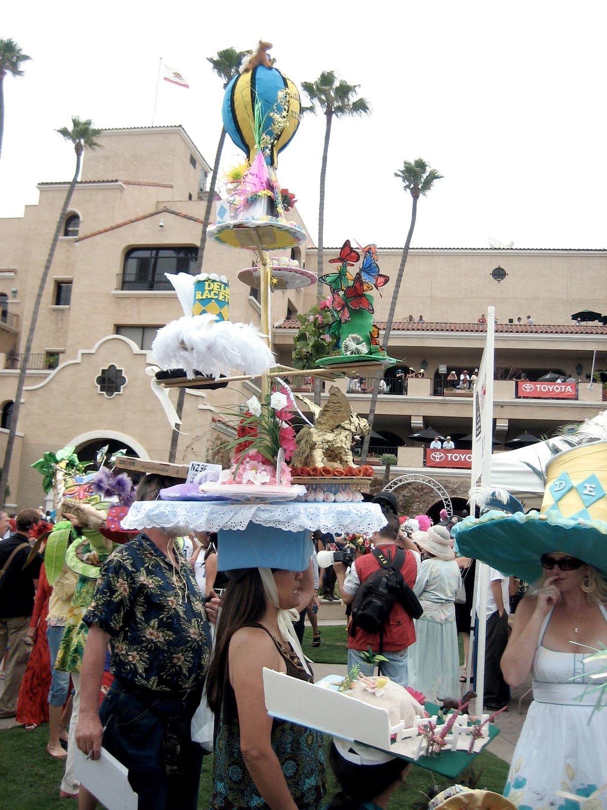 Mary Forney's Blog: Del Mar Opening Day... The Biggest Party Ever!