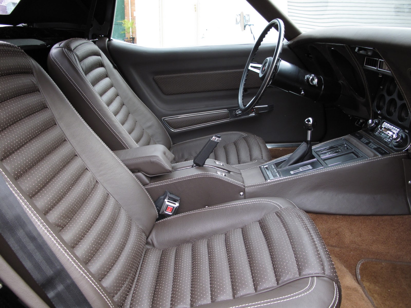 whatever's cool with you: love those corvettes