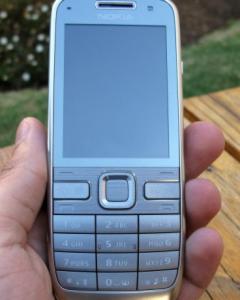 Mobile Mania: Nokia E52 Review Specs Price Apps Manual
