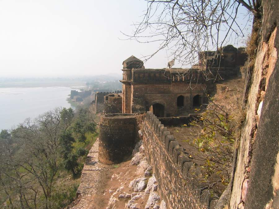 Hidden Tourist Places in India: Talbehat Fort