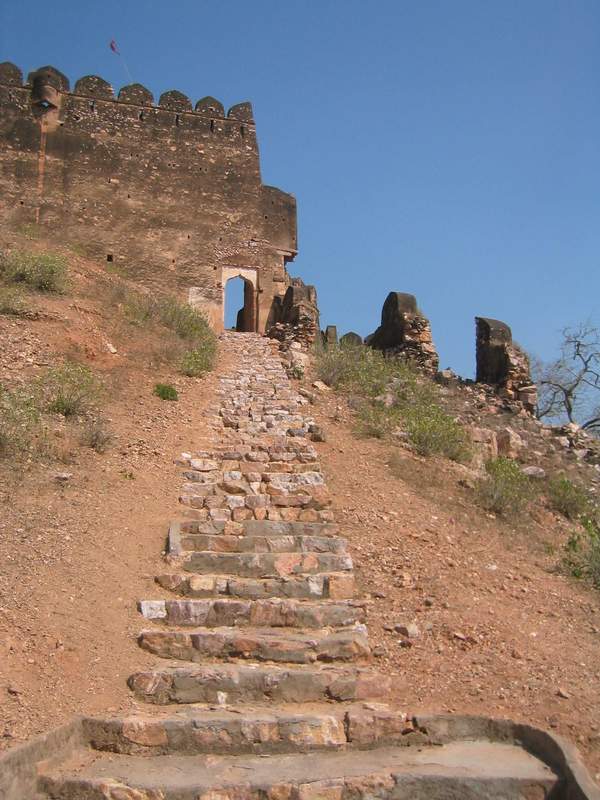 Hidden Tourist Places in India: Talbehat Fort